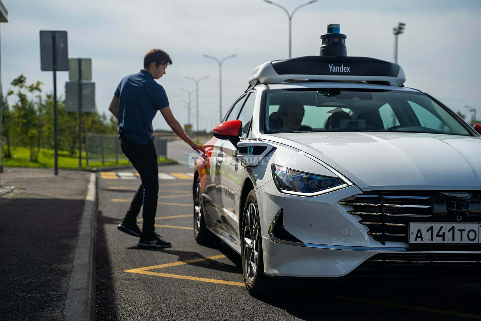 Baidu’s Apollo Go Robotaxi Service Targets Expansion into Europe and ...