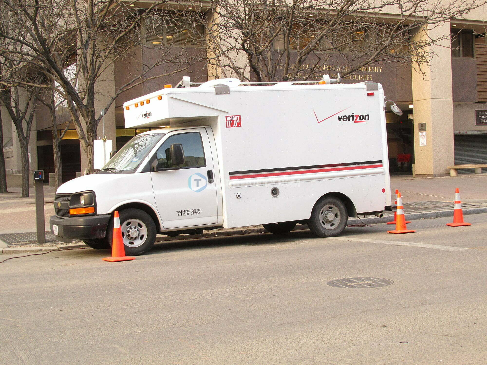 Nationwide Outage Hits AT&T and Verizon, Disrupting 911 Calls Across ...