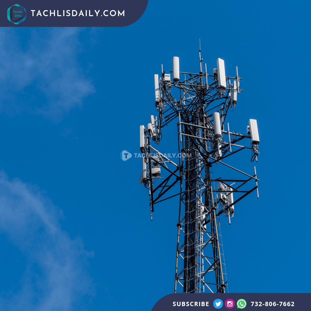 Thousands of Verizon users report service outage as phones are stuck in ...