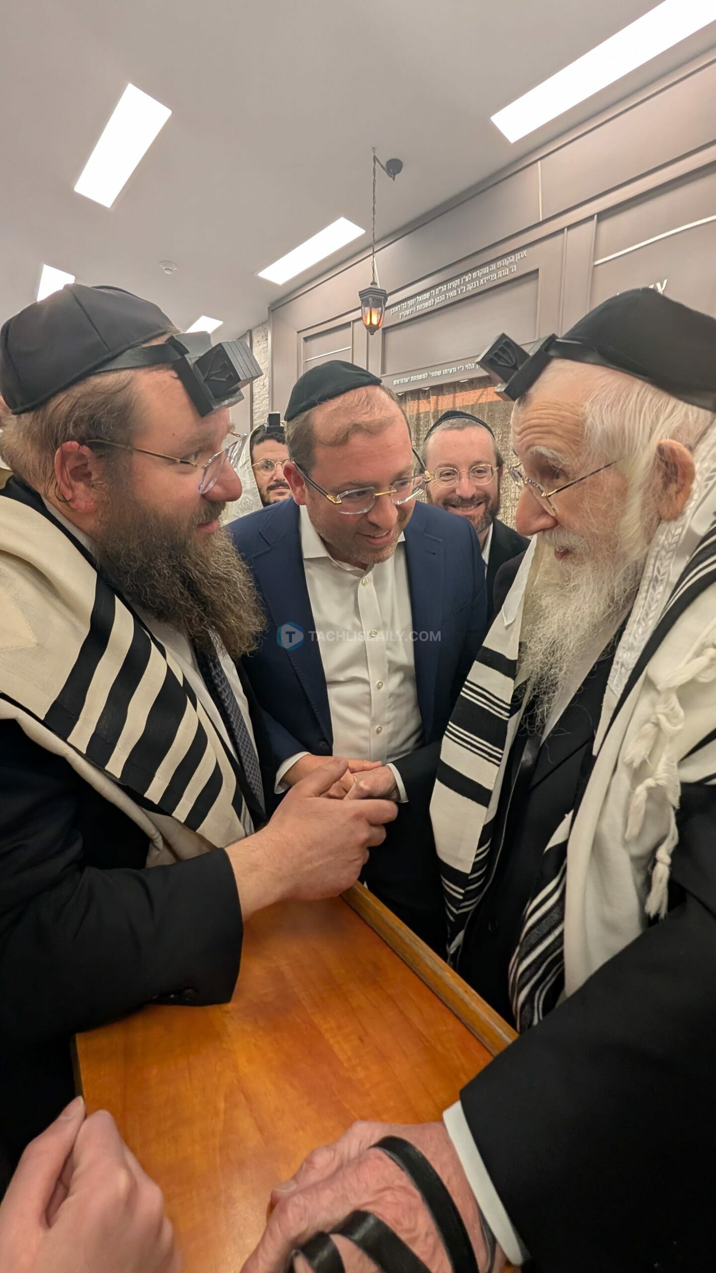 PHOTOS: Rav Ezriel Auerbach Visits Kollel Ohr Shmuel This Morning ...